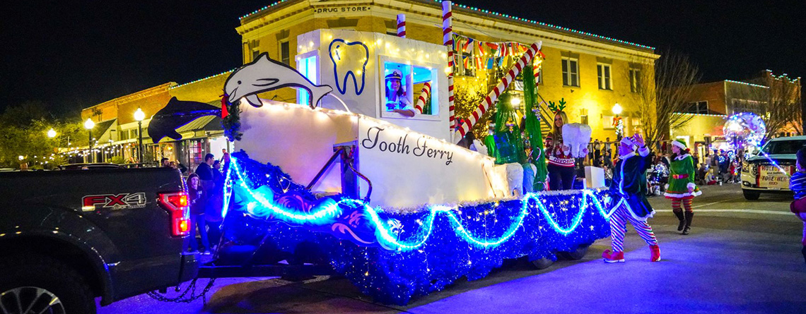 Downtown Bryan Holiday Stroll & Lighted Parade THURSDAY December 8th!